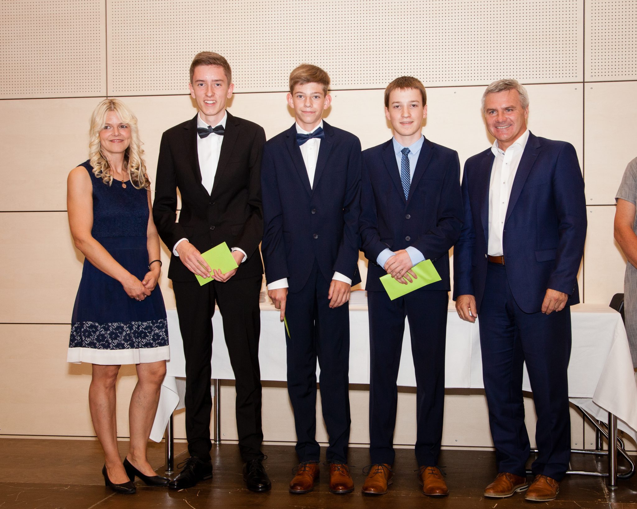 Unsere Abschlussfeier: Klassenfotos und Ehrung der Besten – Staatliche Realschule Rottenburg a ...