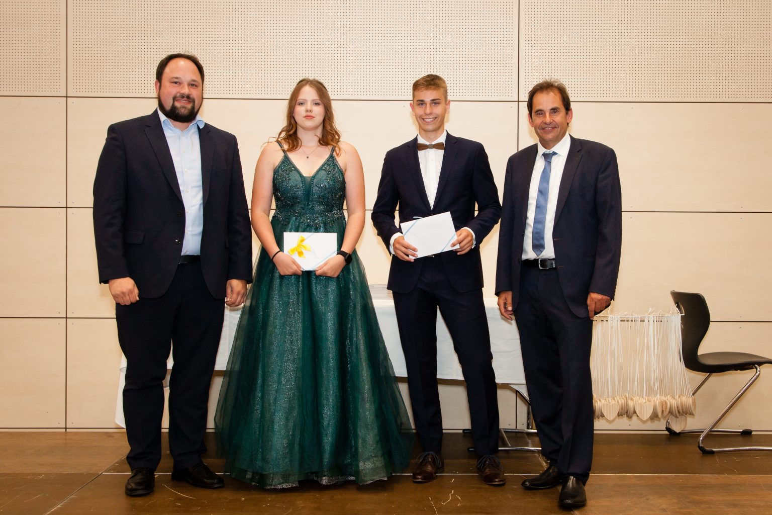 Unsere Abschlussfeier: Klassenfotos und Ehrung der Besten – Staatliche Realschule Rottenburg a ...